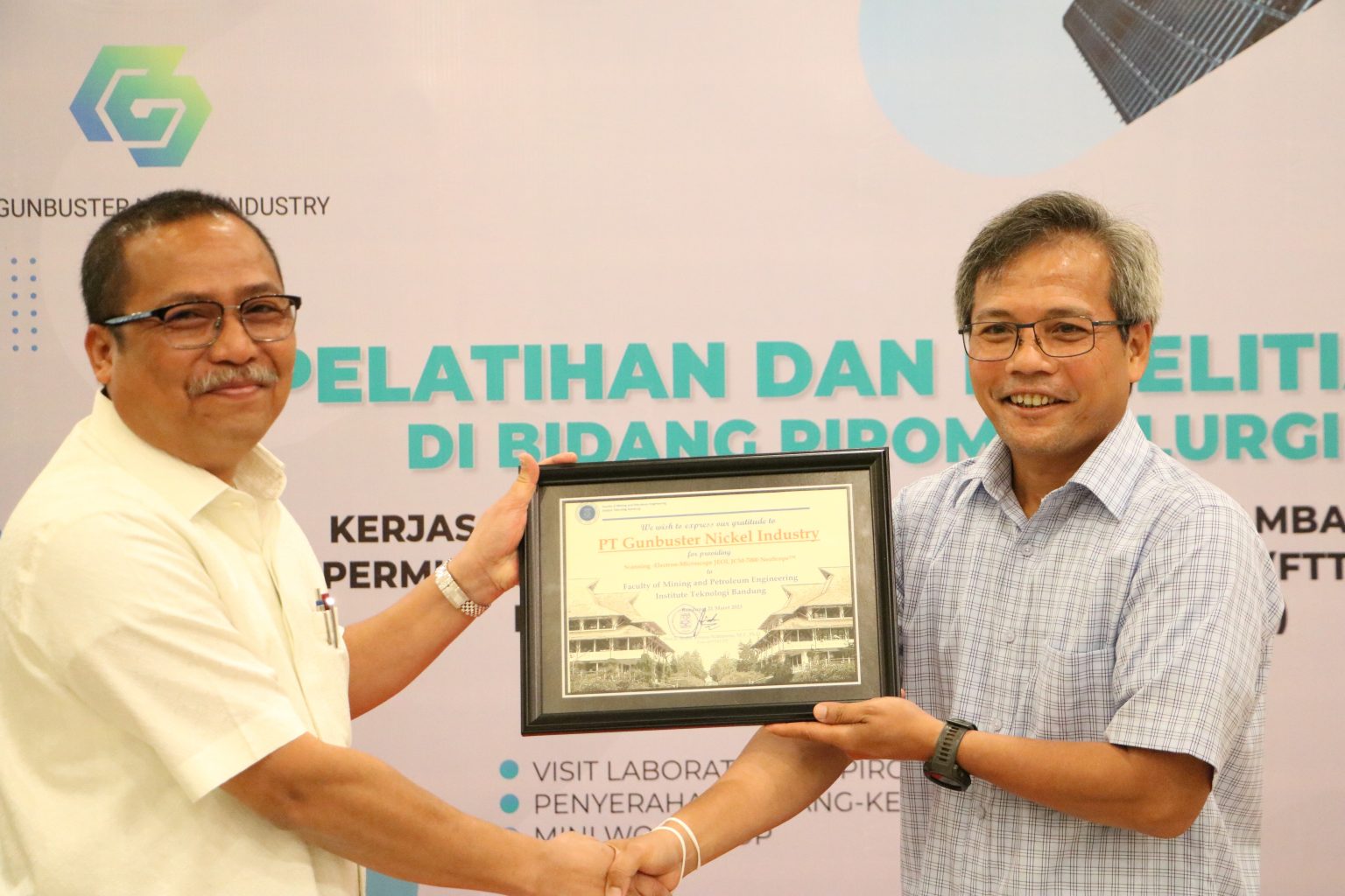 Program Studi Teknik Metalurgi » Serah Terima Alat Scanning-Electron-Microscope JEOL JCM-7000 ...